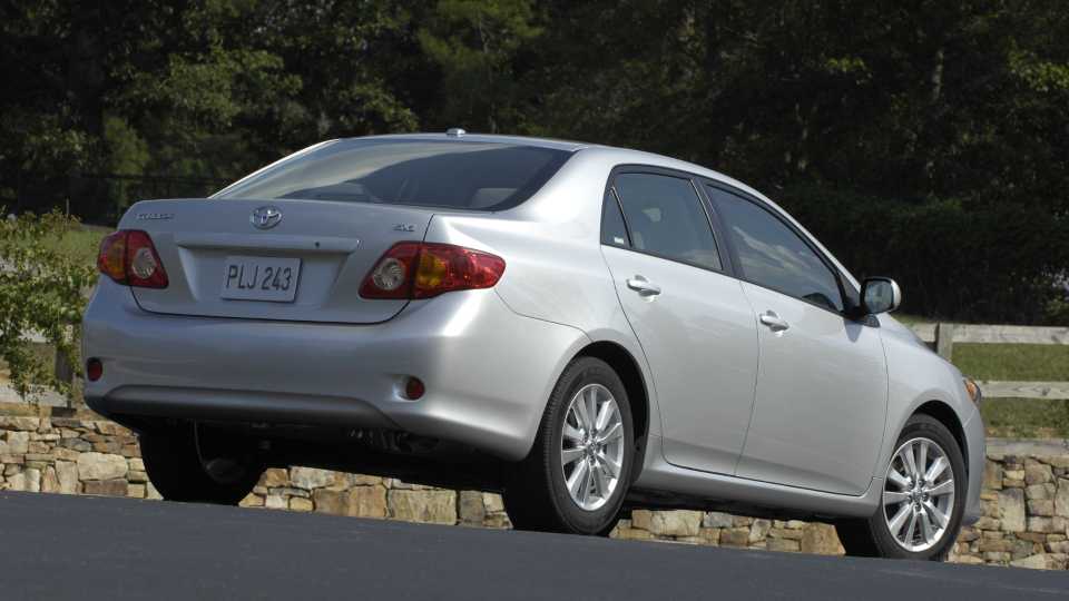 2010 Toyota Corolla Sedan Pricing, Photos & Specs