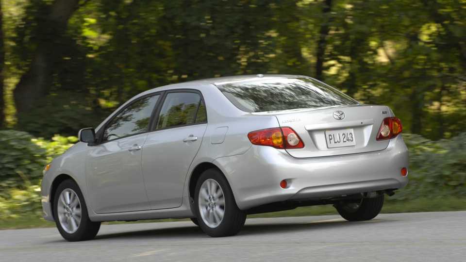 2010 Toyota Corolla Sedan Pricing, Photos & Specs