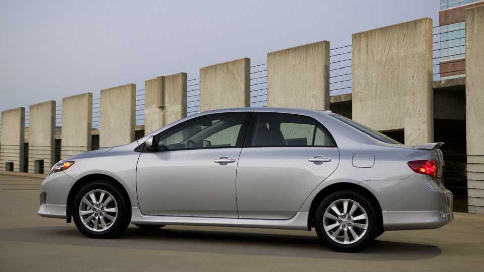 2010 Toyota Corolla Sedan Pricing, Photos & Specs