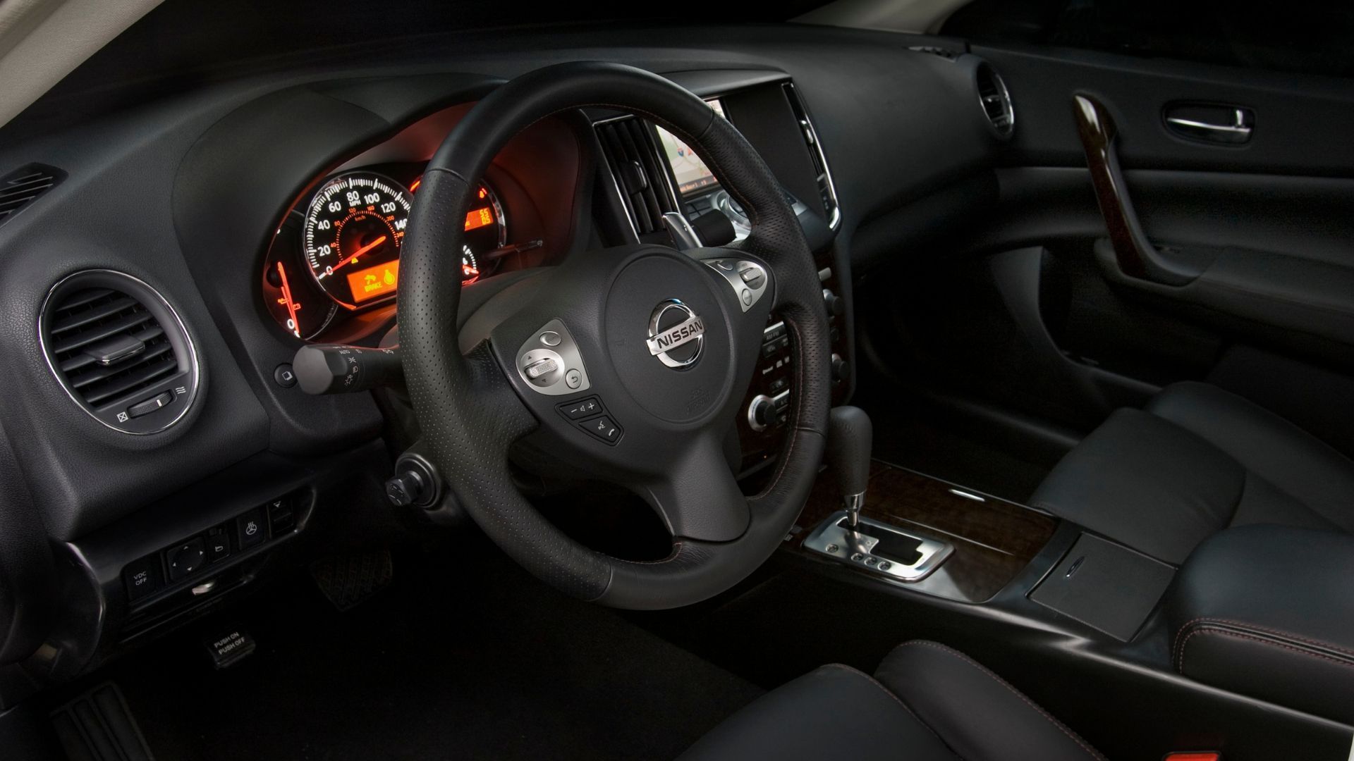 2011 Nissan Maxima Pricing, Photos & Specs