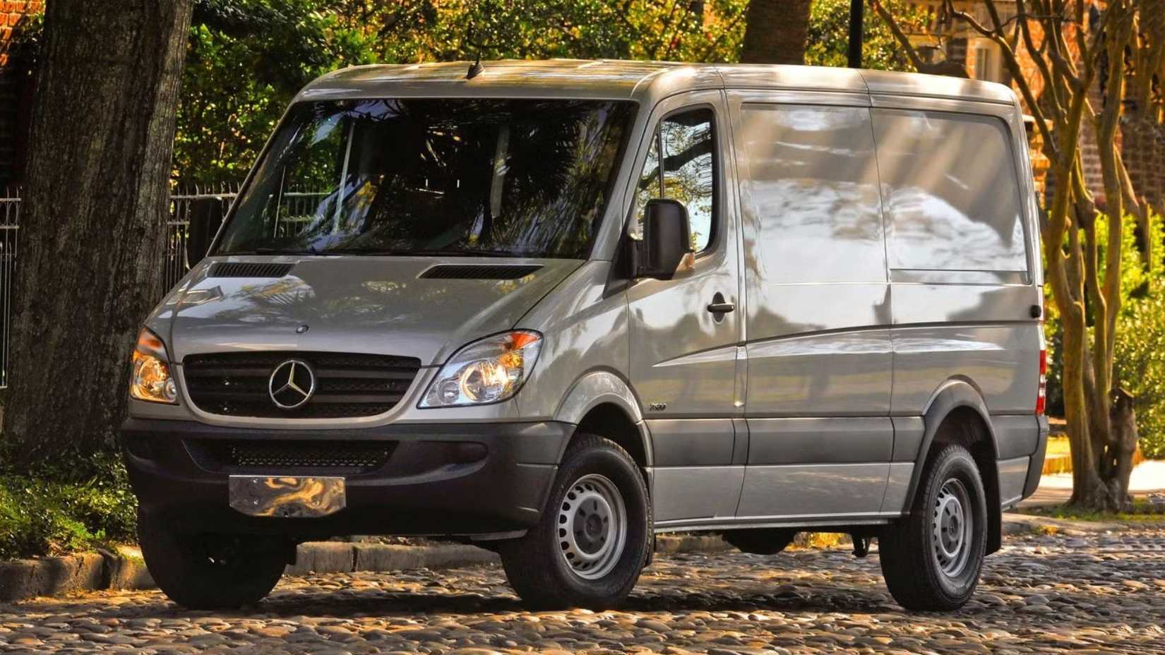 2010 Mercedes-Benz Sprinter Cargo Van Pricing, Photos & Specs