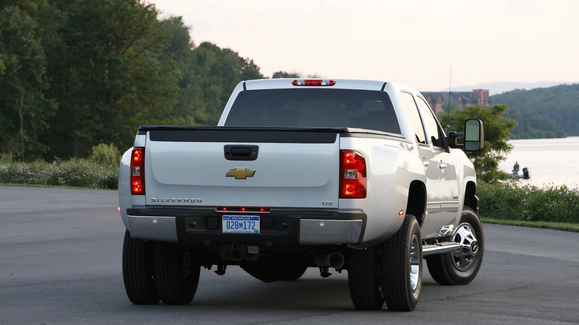 2008 Chevrolet Silverado 3500HD Pricing, Photos & Specs