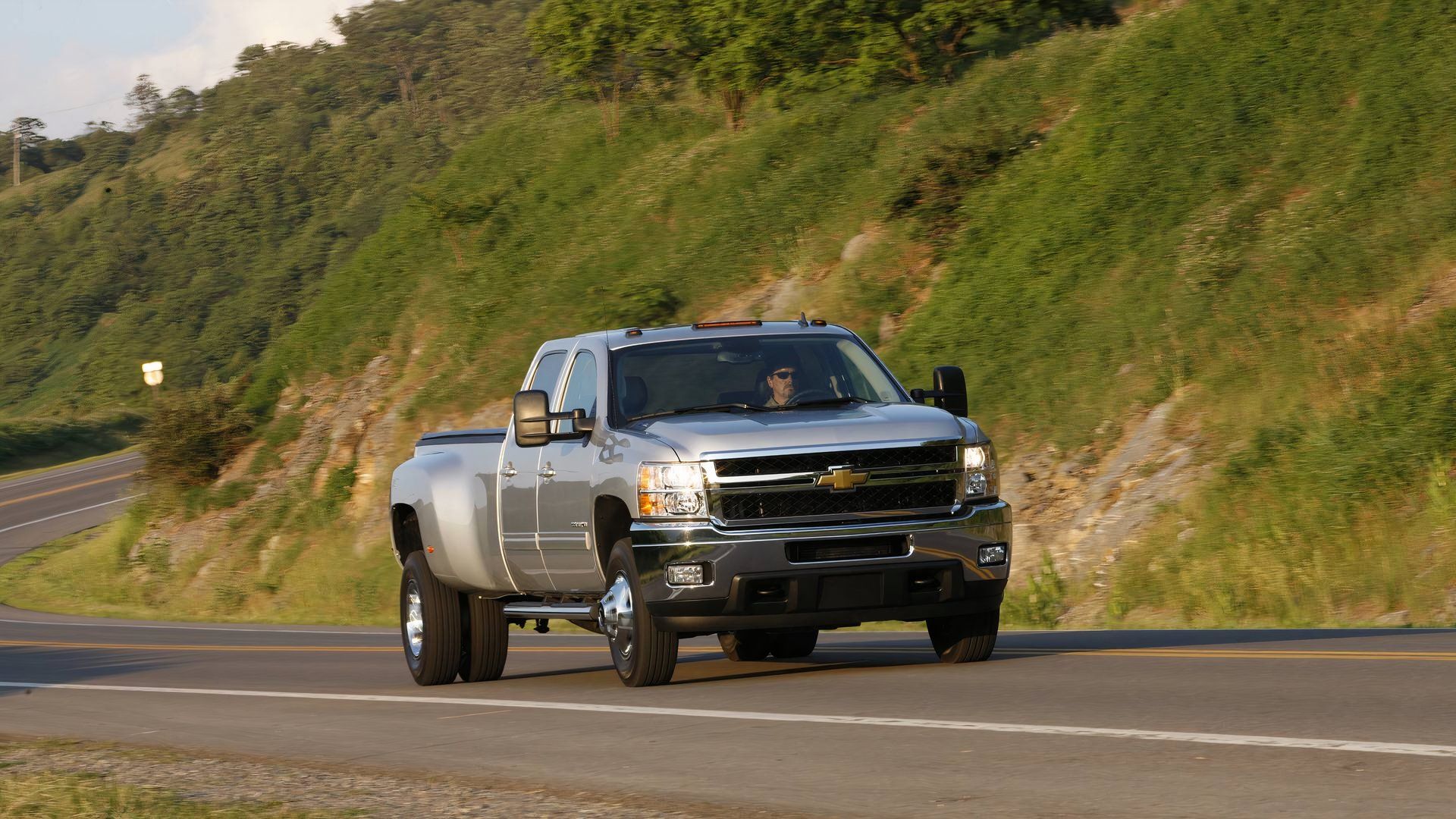 2010 Chevrolet Silverado 3500HD Pricing, Photos & Specs