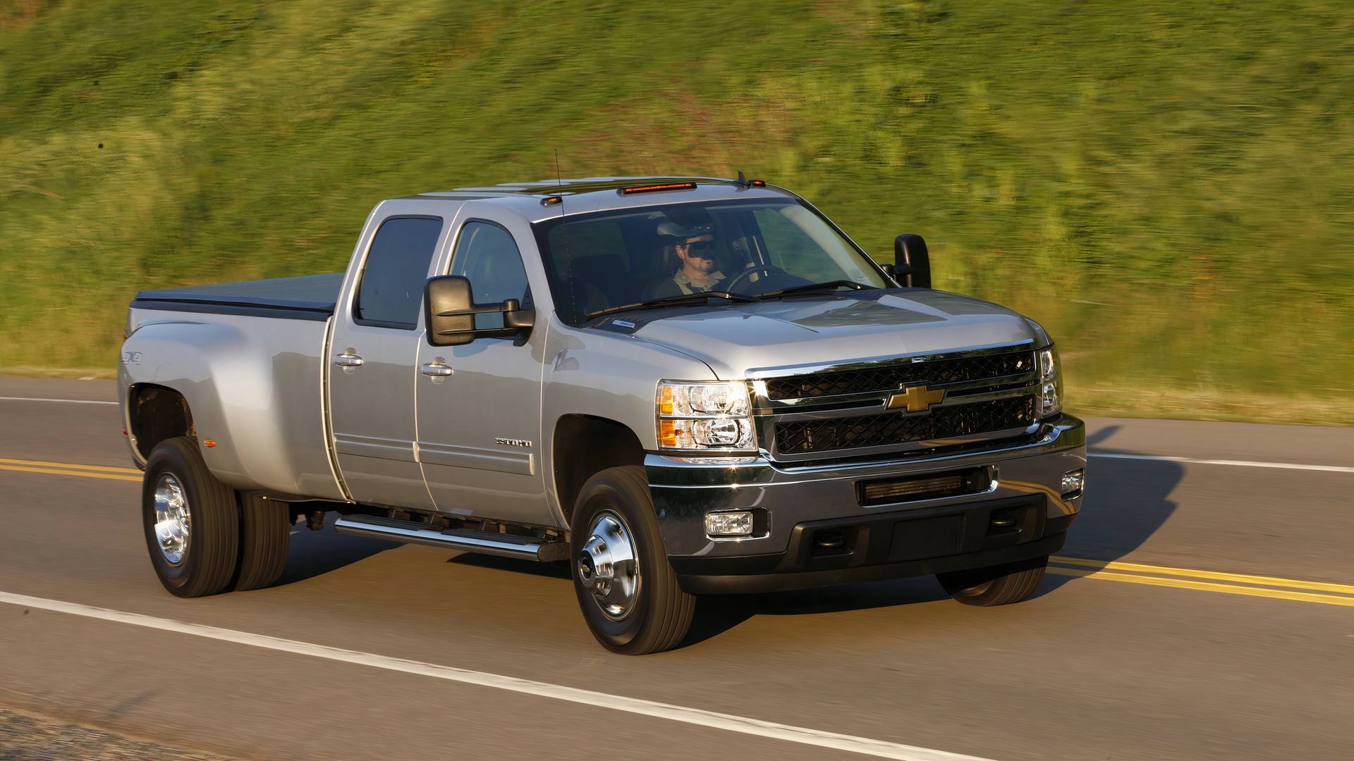 2010 Chevrolet Silverado 3500HD Pricing, Photos & Specs