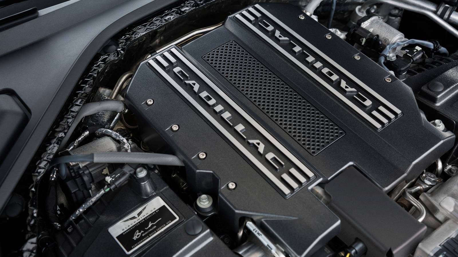 10 Cars with a V8 Engine for Only One Generation