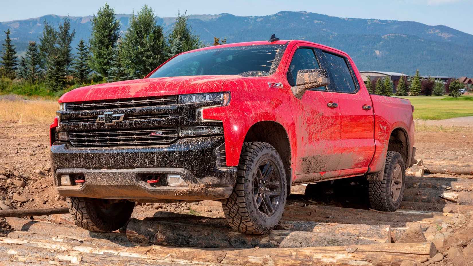 RST vs.Trail Boss: Comparing Chevy Truck Trims For 2026