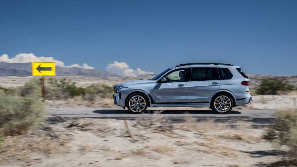 2024 BMW X7 Images: Interior And Exterior Gallery