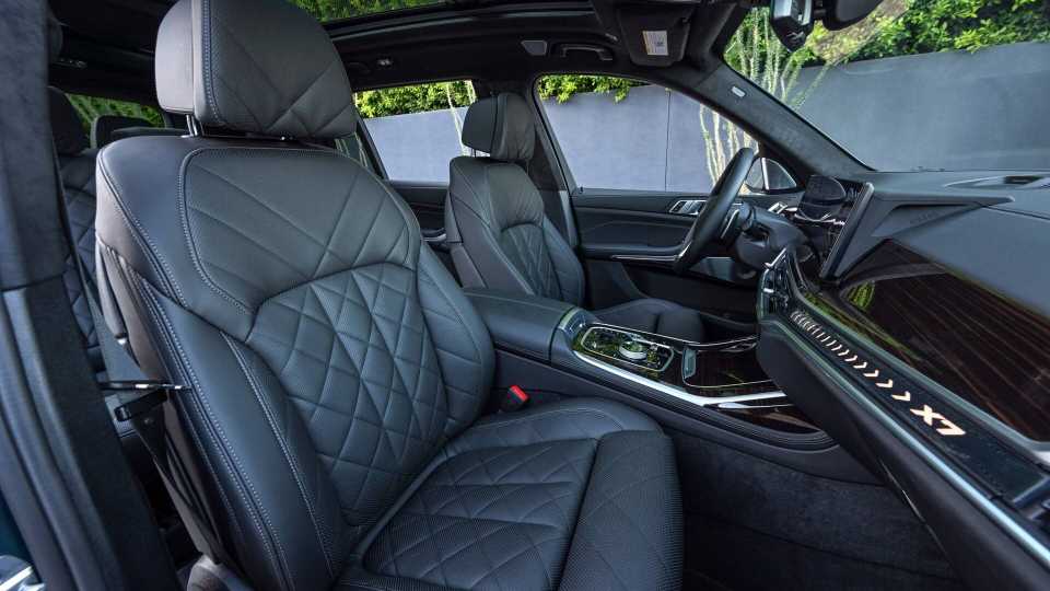 2024 BMW X7 Pricing, Photos & Specs