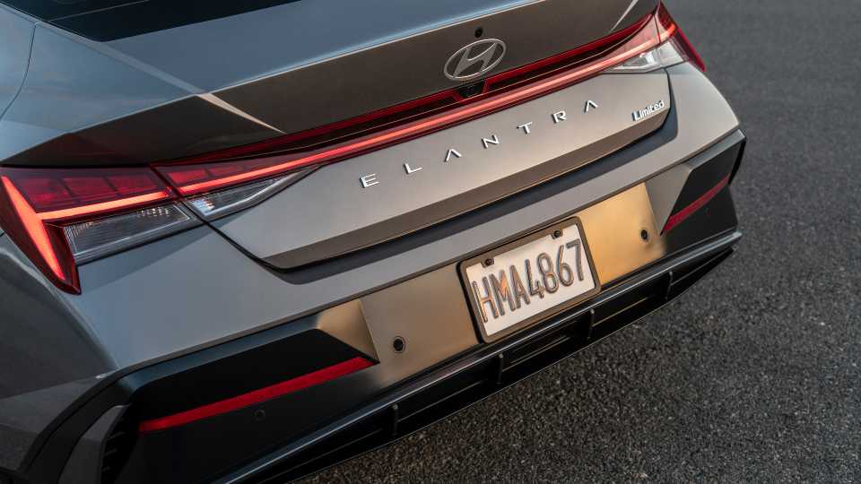 2024 Hyundai Elantra Images: Interior And Exterior Gallery