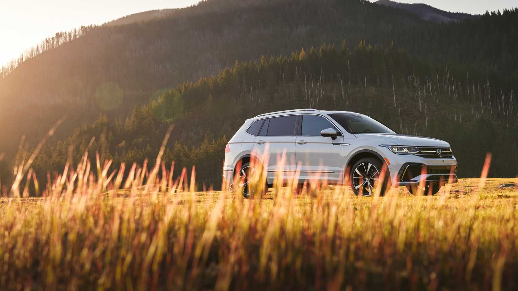2nd-Gen Volkswagen Tiguan: A Tech Leader in the Compact SUV Segment