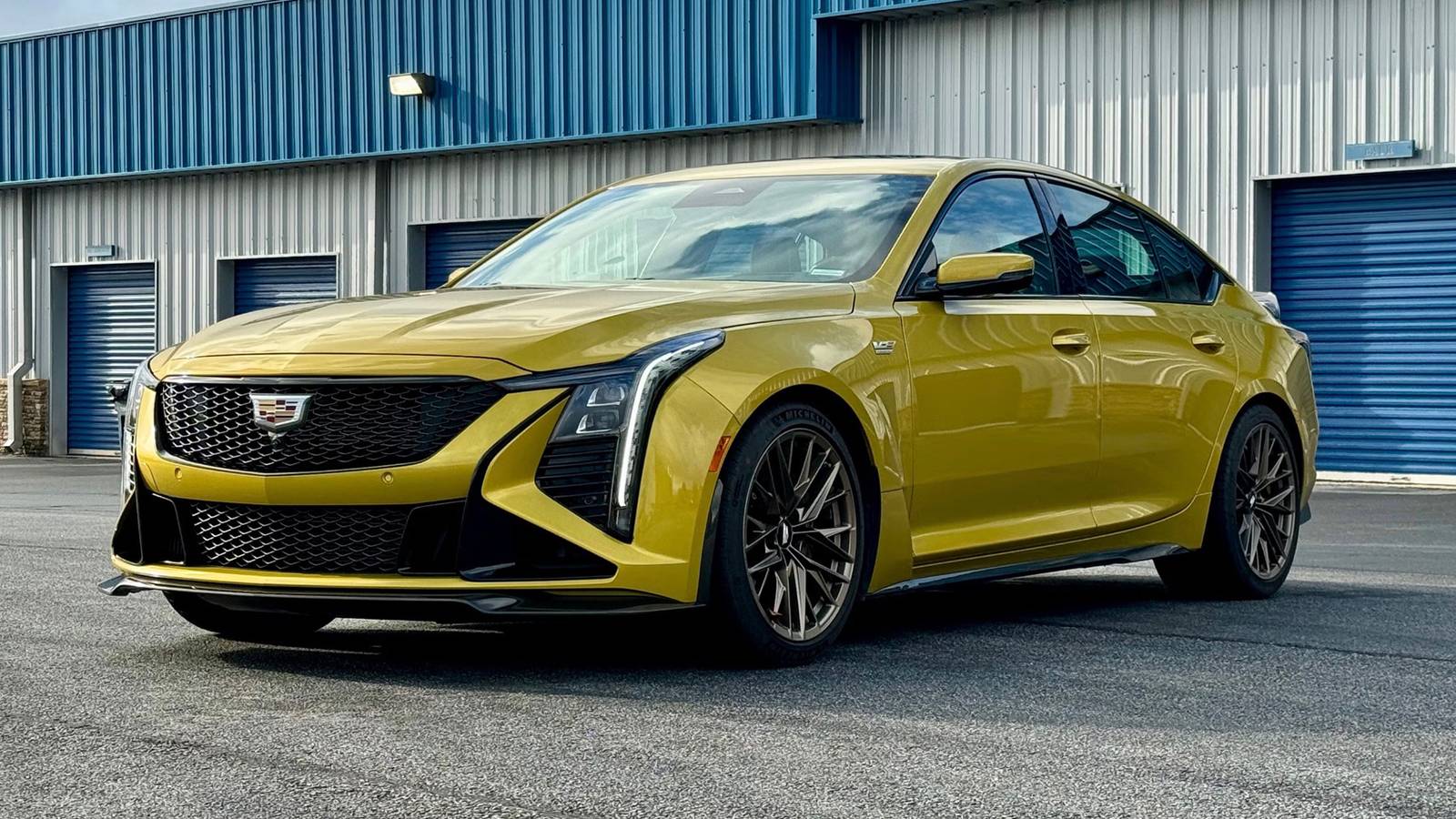 Best V8 Sedans | 2025 Ratings | CarBuzz