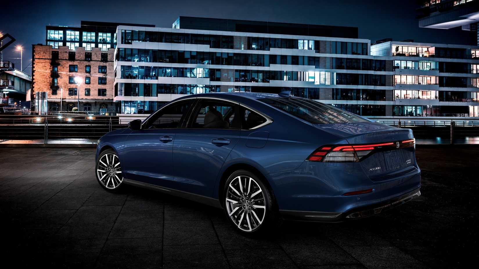 Lincoln's Last Continental Is An Accord-Priced Bargain In 2025