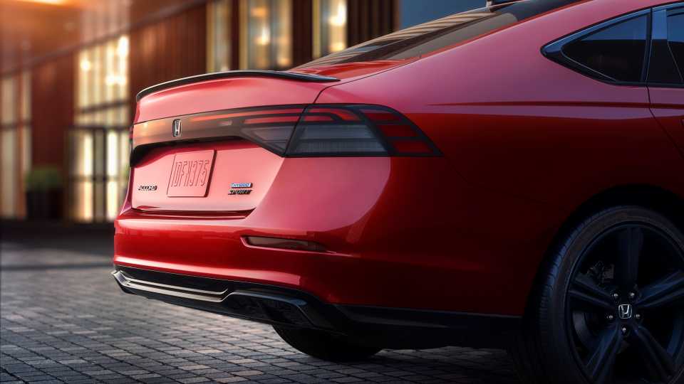 2025 Honda Accord Pricing, Photos & Specs