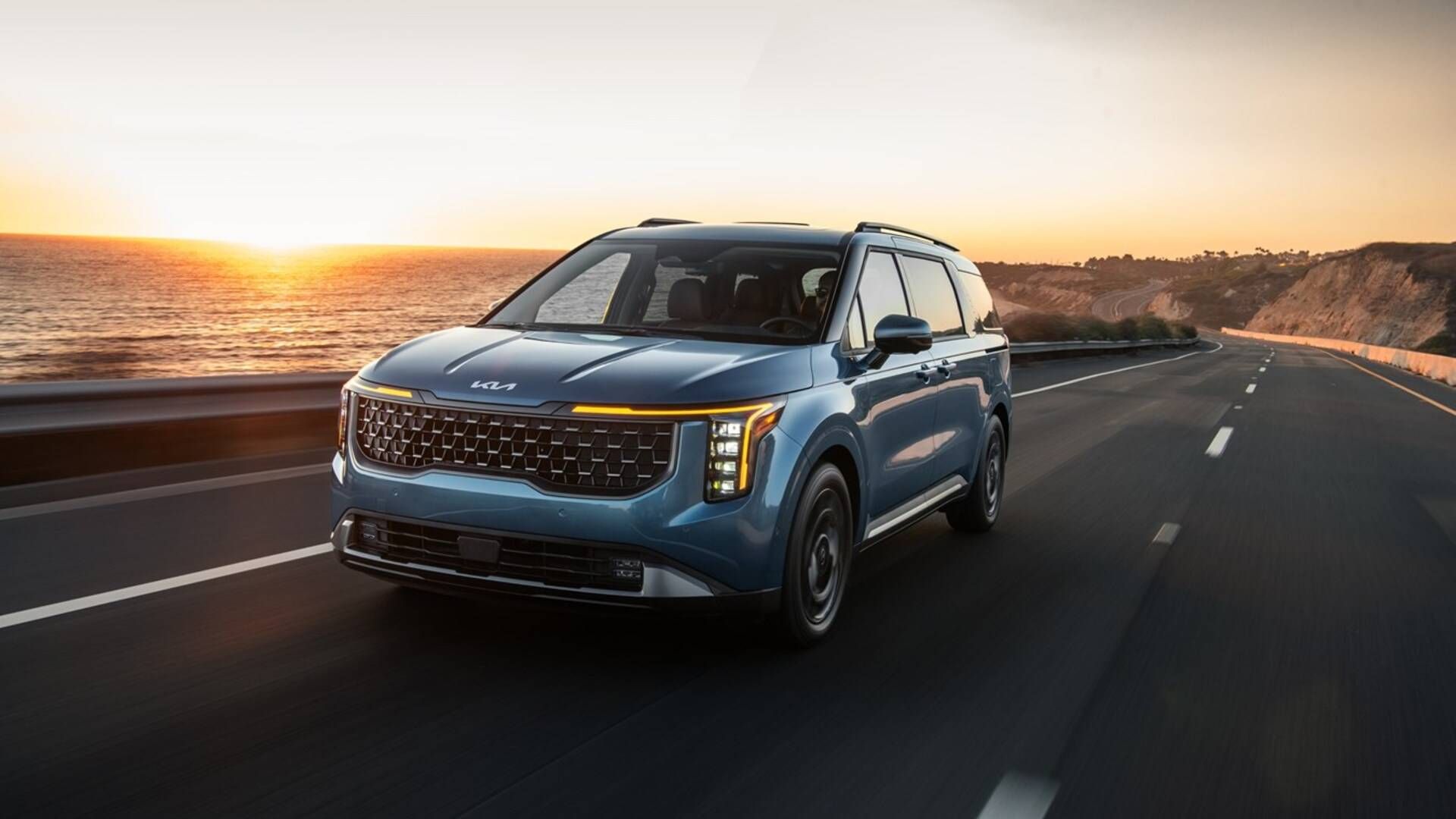 2025 Kia Carnival Images: Interior And Exterior Gallery
