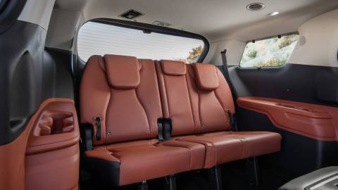 2025 Kia Carnival Pricing, Photos & Specs