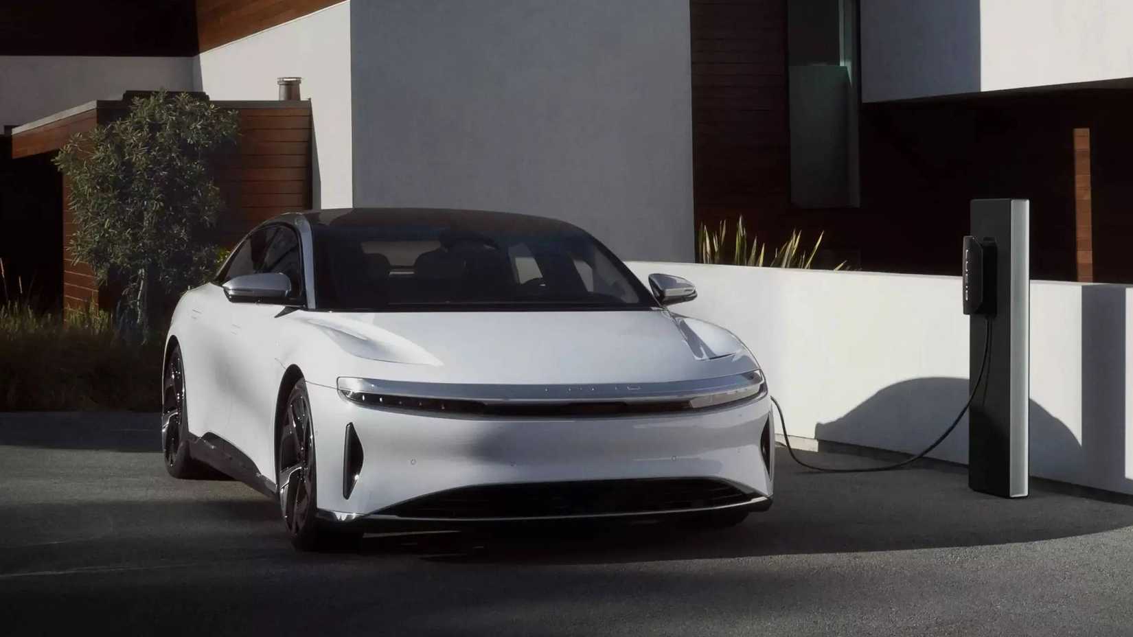 2025 Lucid Air Pricing, Photos & Specs