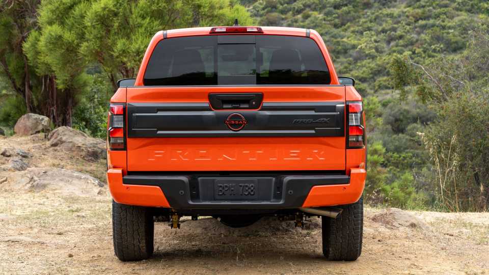 2025 Nissan Frontier Pricing, Photos & Specs