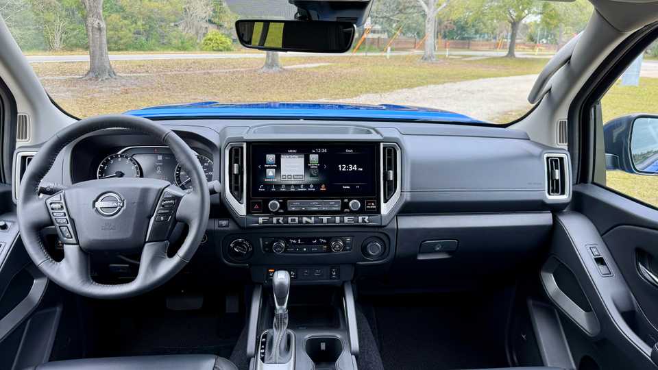 2025 Nissan Frontier Pricing, Photos & Specs