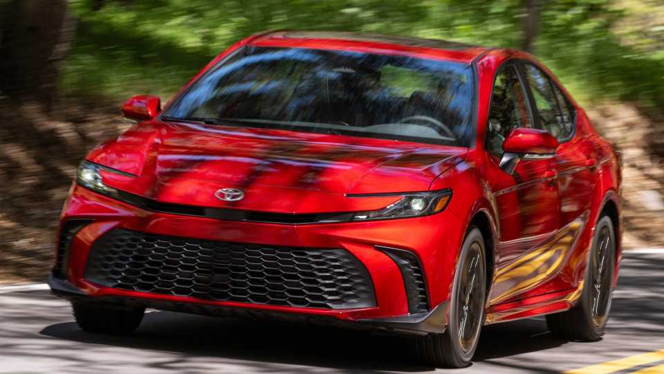 2025 Toyota Camry Pricing, Photos & Specs