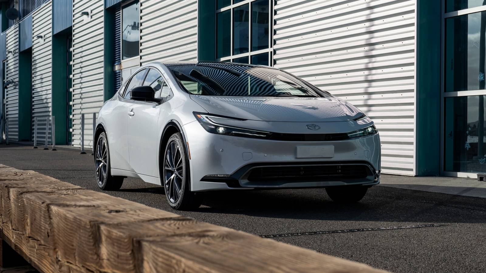 Despite Sales Decline, Toyota Holds Onto Largest Automaker Title