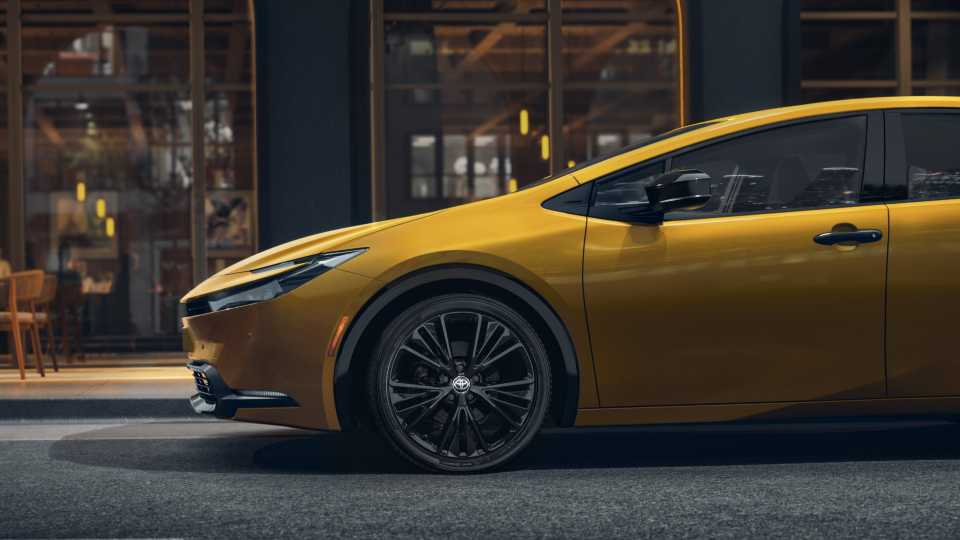 2025 Toyota Prius Pricing, Photos & Specs