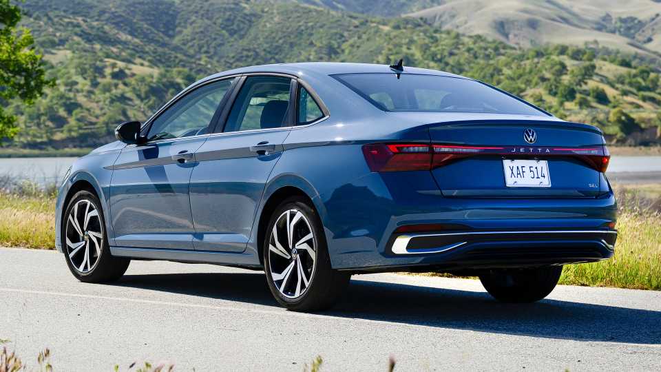 2025 Volkswagen Jetta Pricing, Photos & Specs