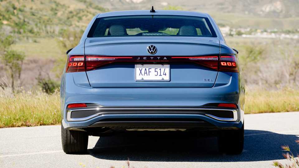 2025 Volkswagen Jetta Pricing, Photos & Specs