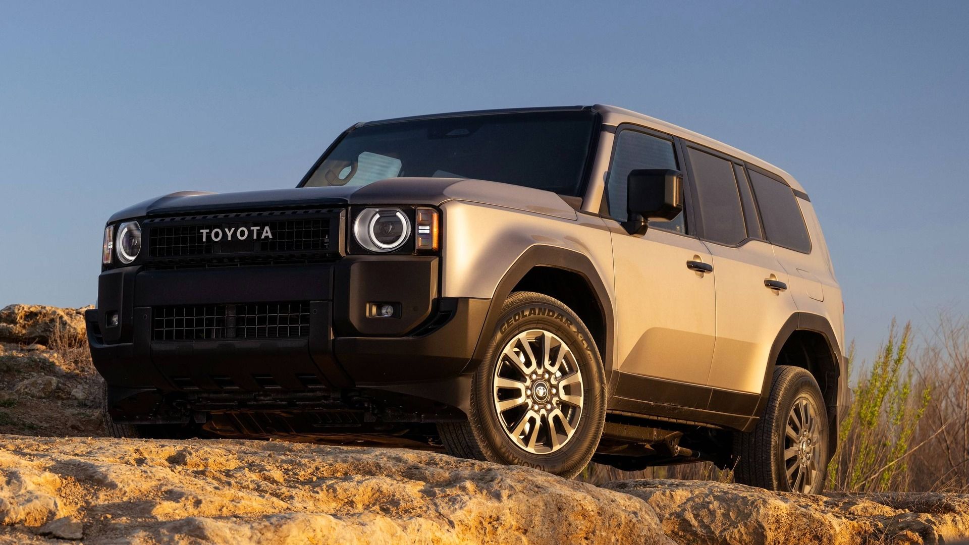 Best Four-Wheel-Drive SUVs of 2025 | 4x4 SUVs Rated - Deptam.com