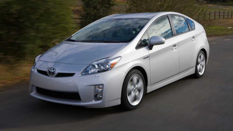 2010 Toyota Prius Pricing, Photos & Specs