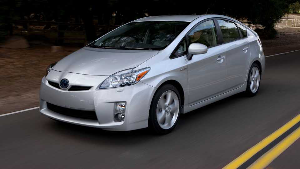 2010 Toyota Prius Pricing, Photos & Specs