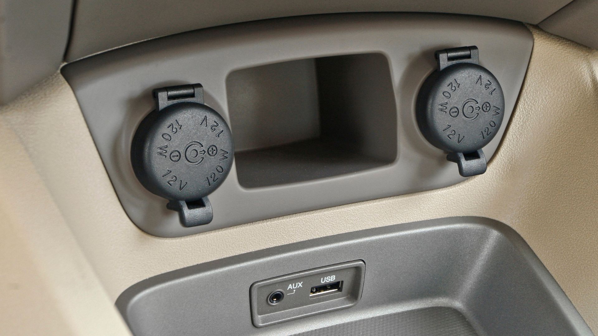 2010 Kia Rio Interior Photos