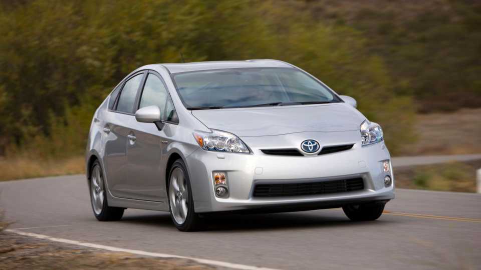 2010 Toyota Prius Pricing, Photos & Specs