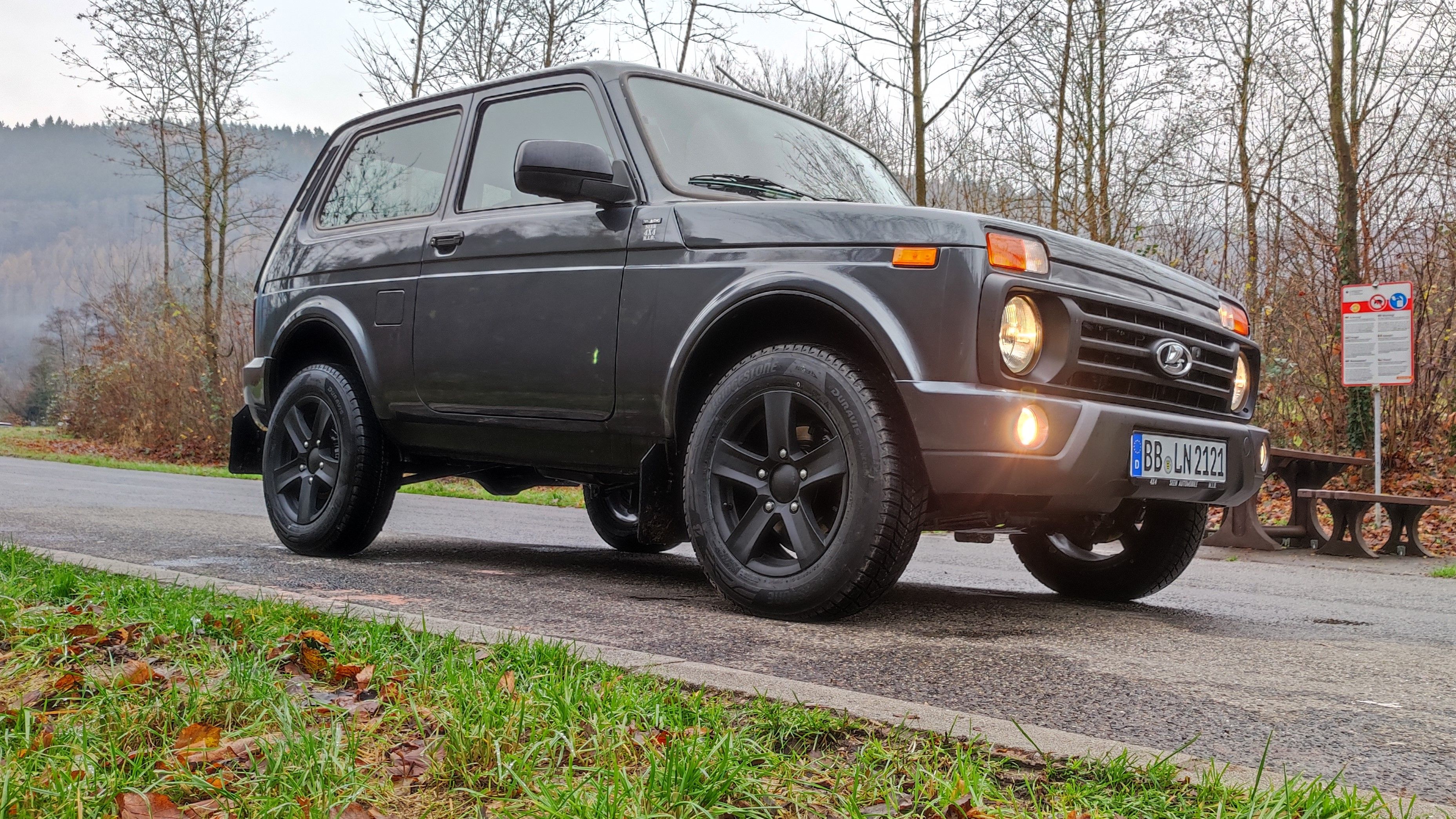 Lada Niva Best Car Roadtrip Georgien: Im 4x4 Lada Niva Von Kutaissi