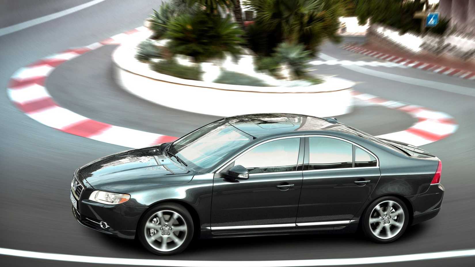 Here's What The V8-Powered Volvo S80 Costs You In 2025