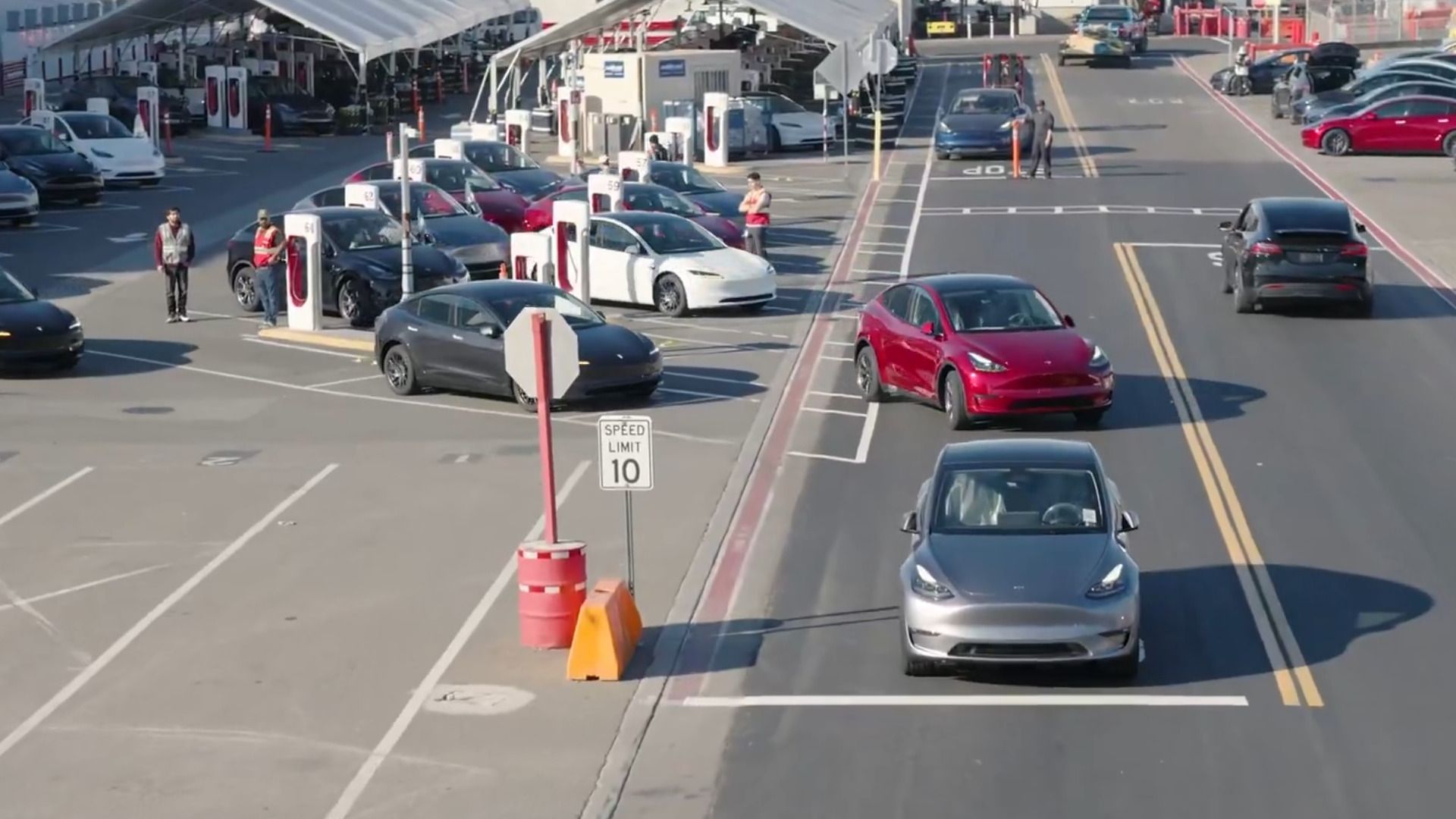 Video: New Tesla EVs Can Now Drive Themselves Around The Factory