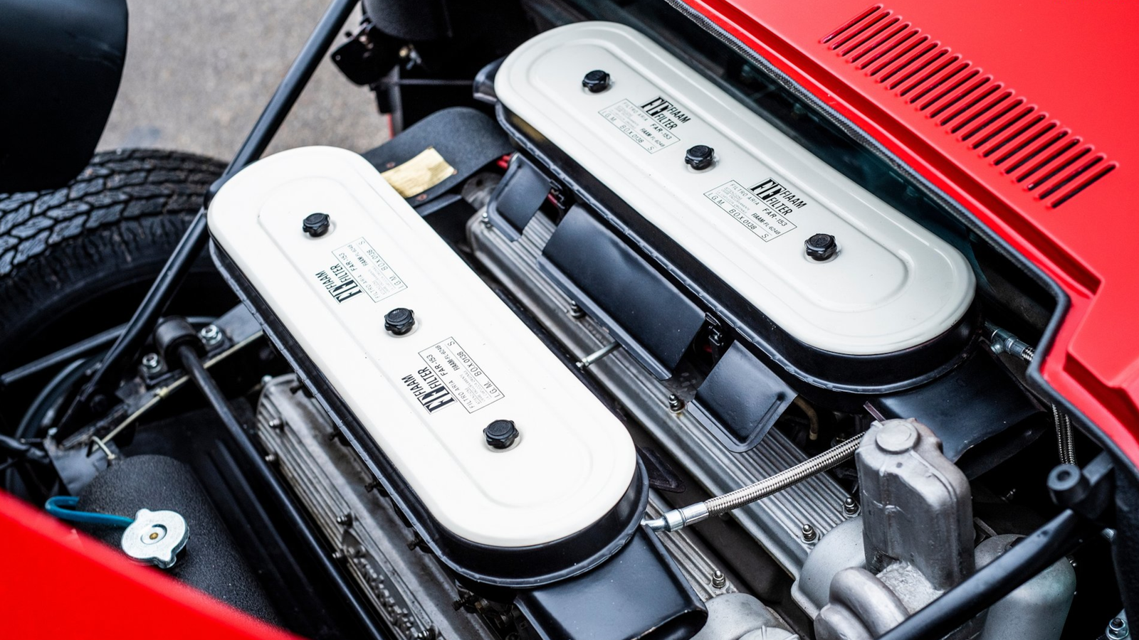 This Supercar Had The Only Tranverse V12 In History