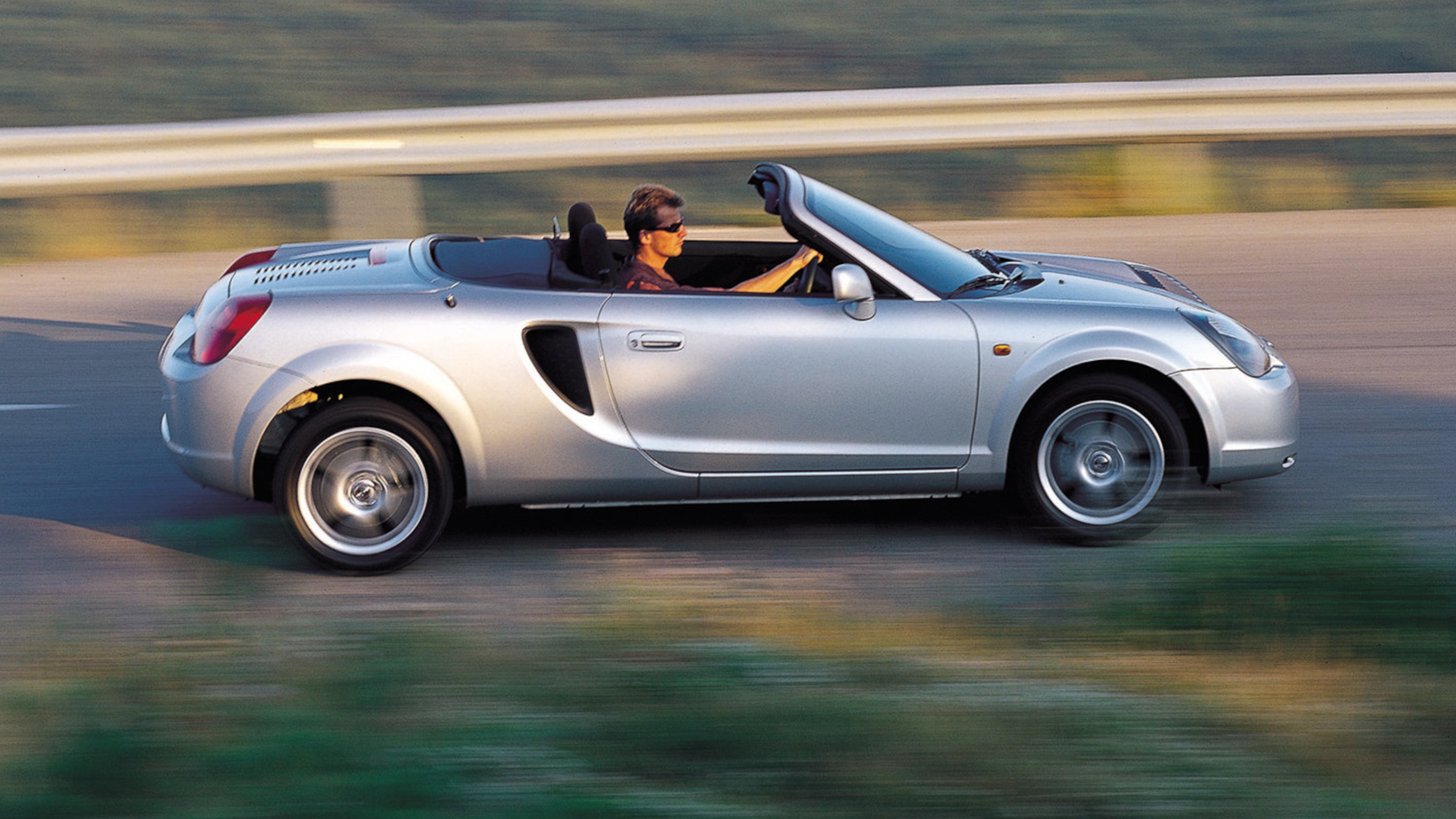 Here's How Much The 2000-2005 Toyota MR2 Spyder Is Worth Today