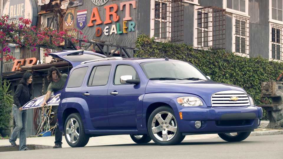 2011 Chevrolet HHR Pricing, Photos & Specs