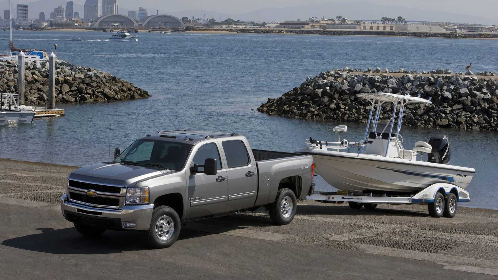2010 Chevrolet Silverado 2500HD Pricing, Photos & Specs