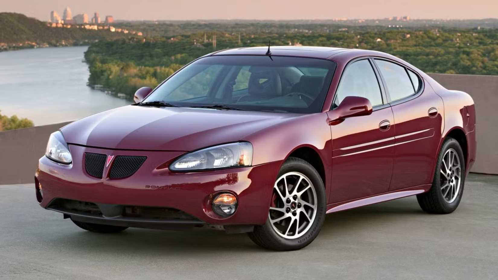 2008 Pontiac Grand Prix Pricing, Photos & Specs