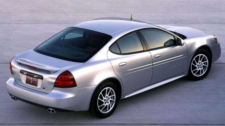 2008 Pontiac Grand Prix Pricing, Photos & Specs