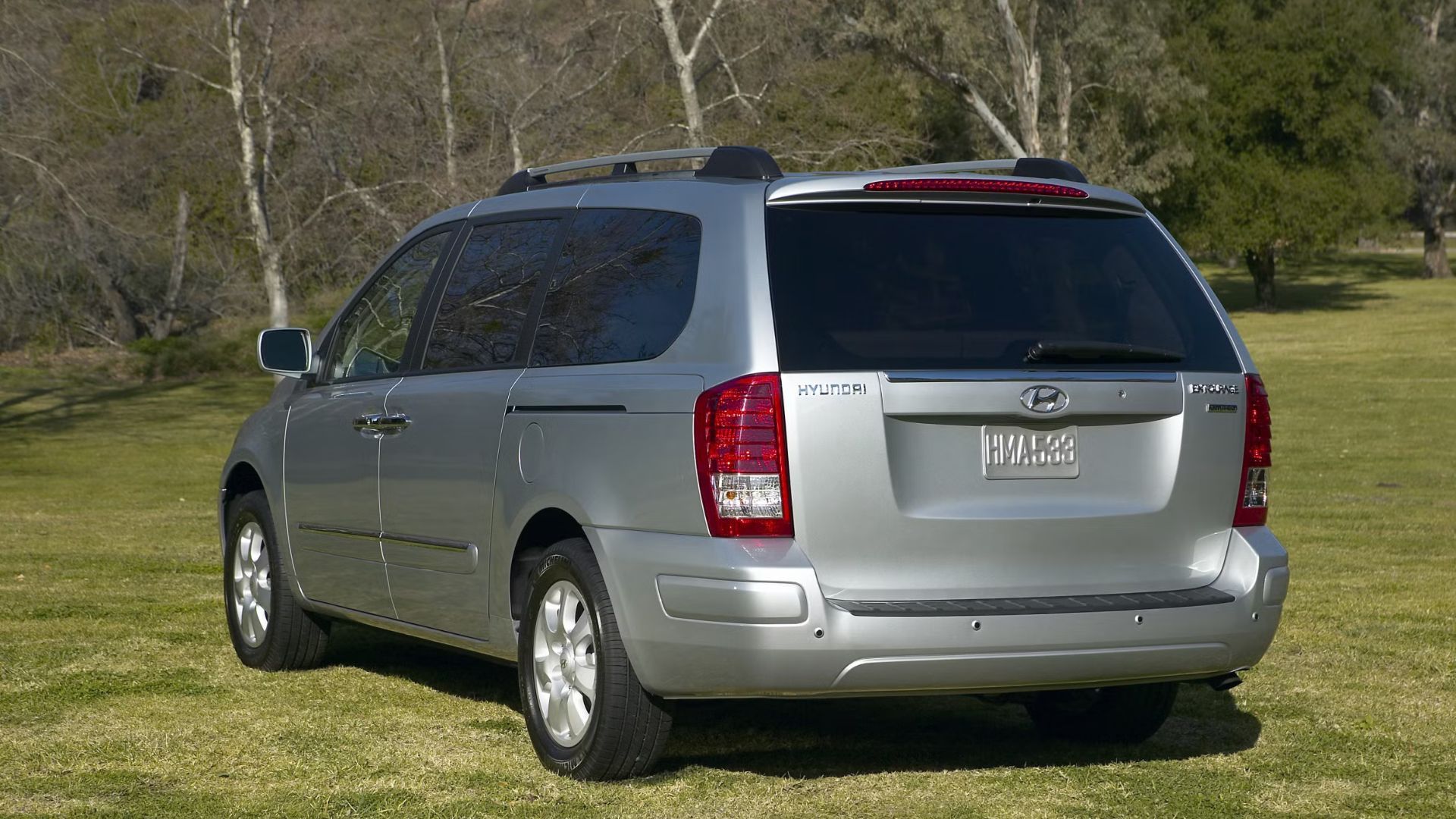 2008 Hyundai Entourage Exterior Photos