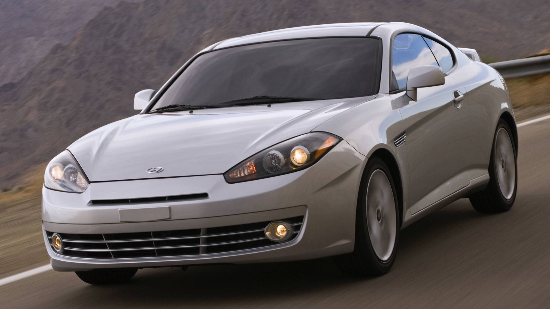2008 Hyundai Tiburon Pricing, Photos & Specs