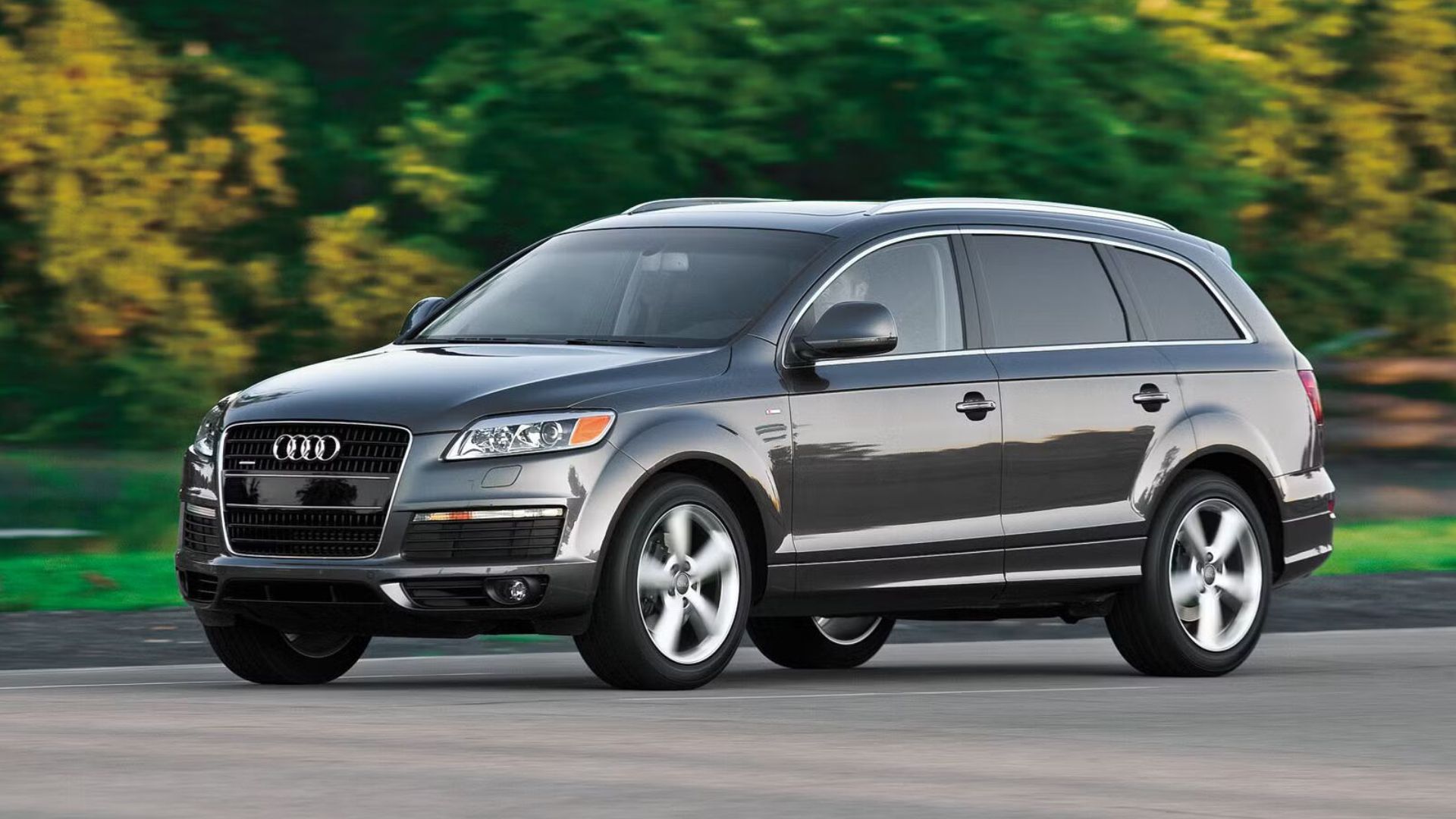 Audi Q7 Generations: Key Updates Across All Model Years