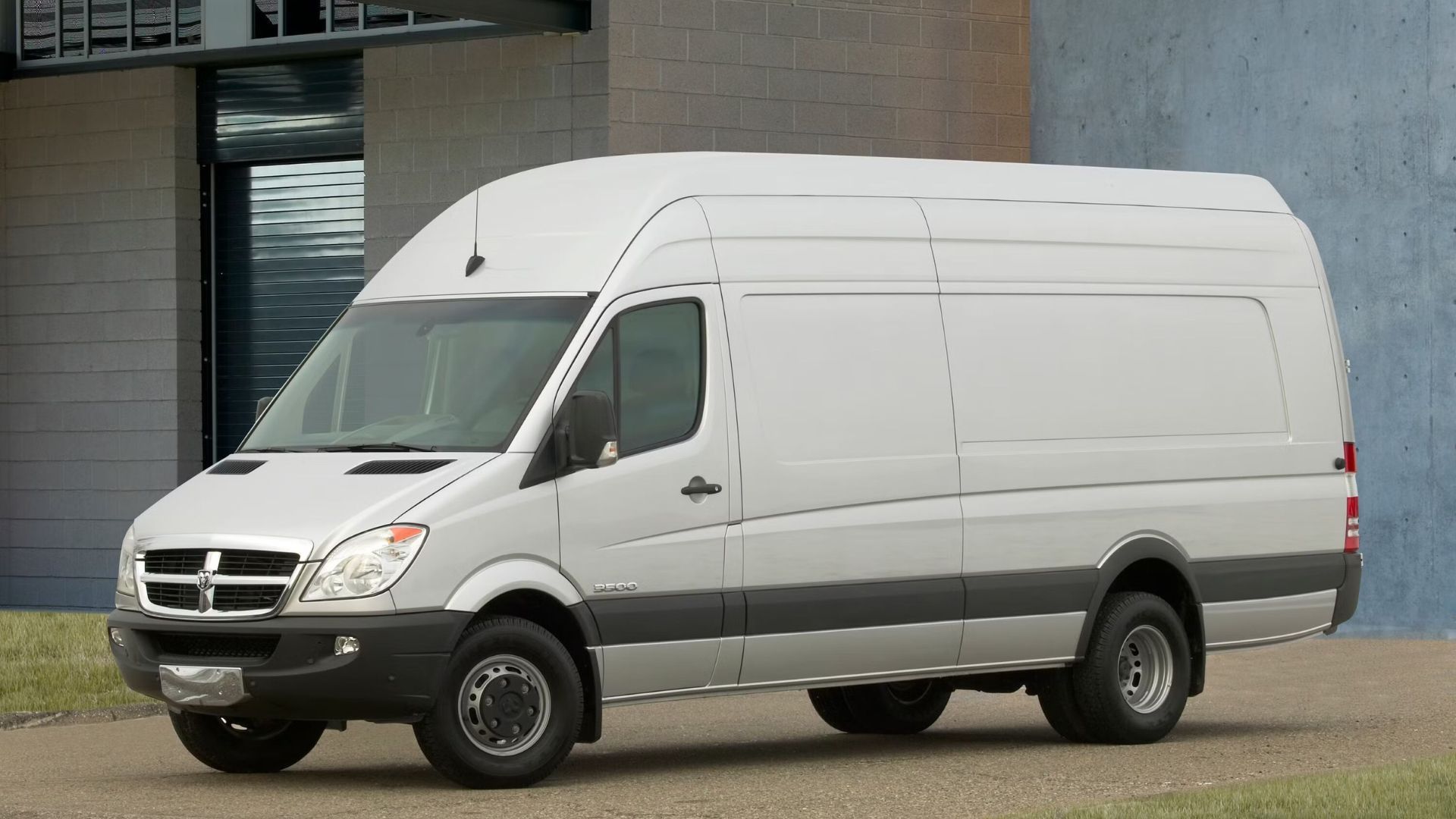 2008 Dodge Sprinter Cargo Van - Review | CarBuzz