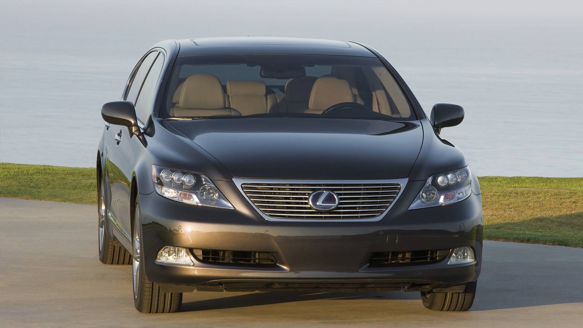 2009 Lexus LS Exterior Photos
