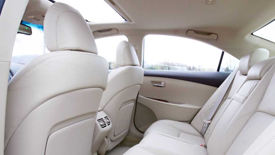 2009 Lexus ES Pricing, Photos & Specs