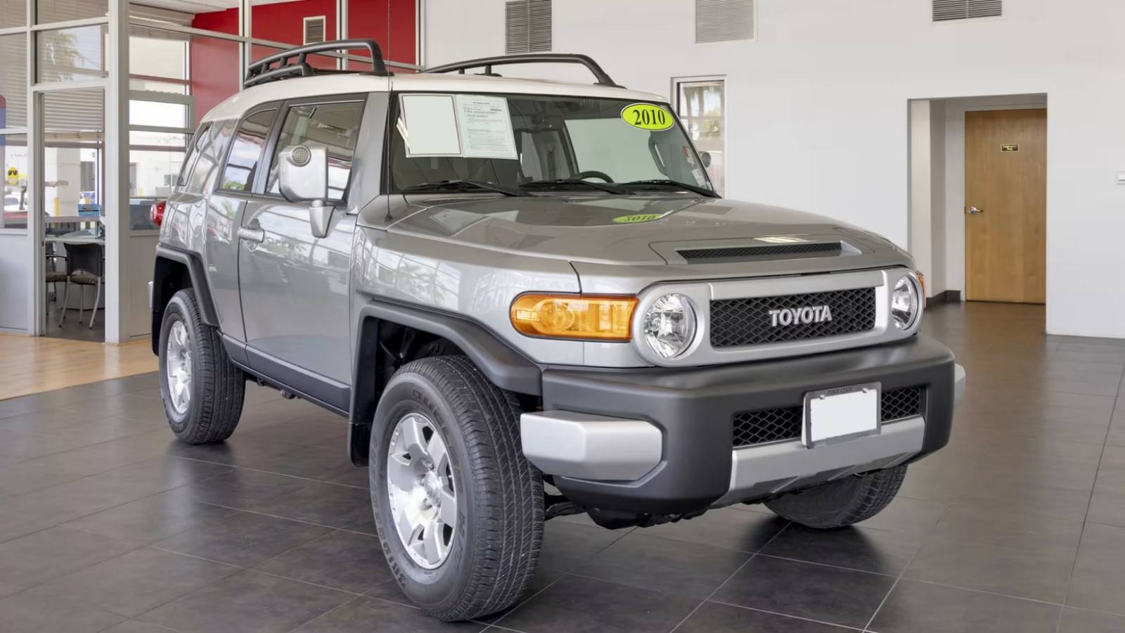 This Barely Used Toyota Is Perfect If You Can't Wait For The New FJ Cruiser