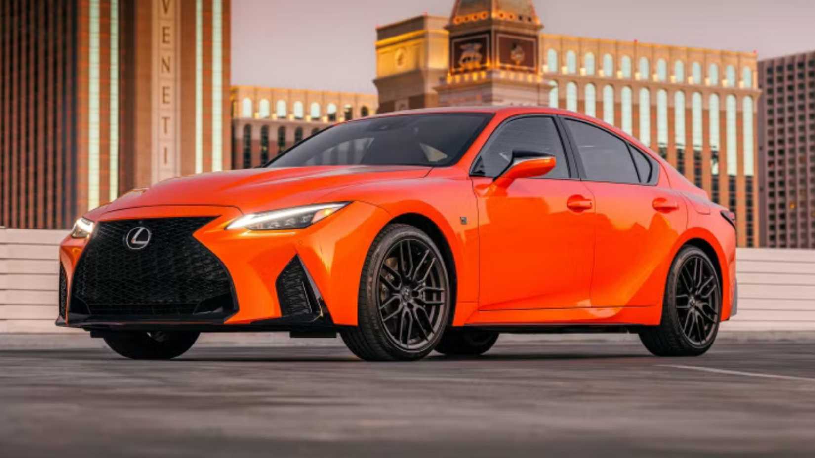 America's Only Naturally Aspirated V8 Sedan Is Being Discontinued