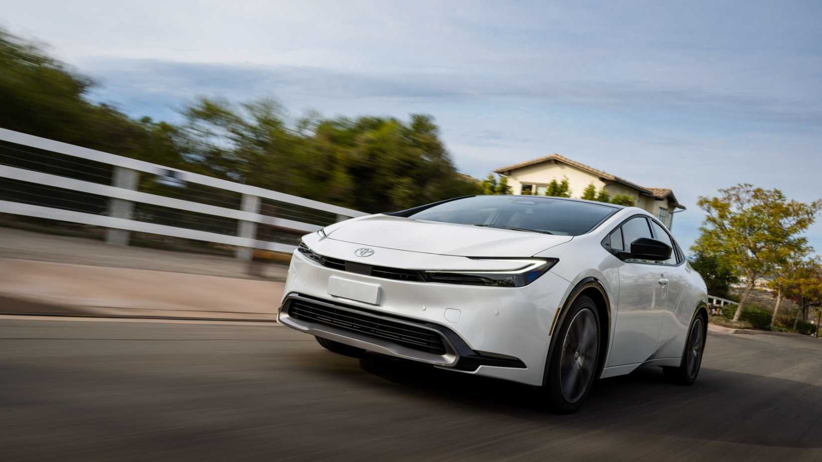 Toyota Prius Vs. Toyota Corolla Hybrid: When A $590 Difference Is A No ...